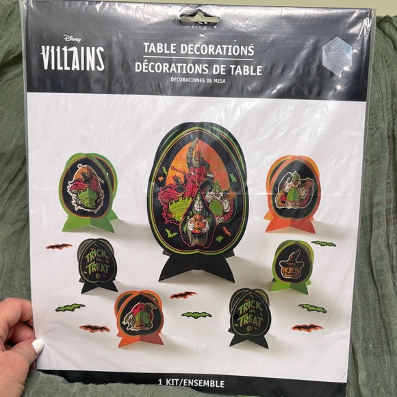 Disney | Party Supplies | Disney Villains Table Set Nip | Poshmark